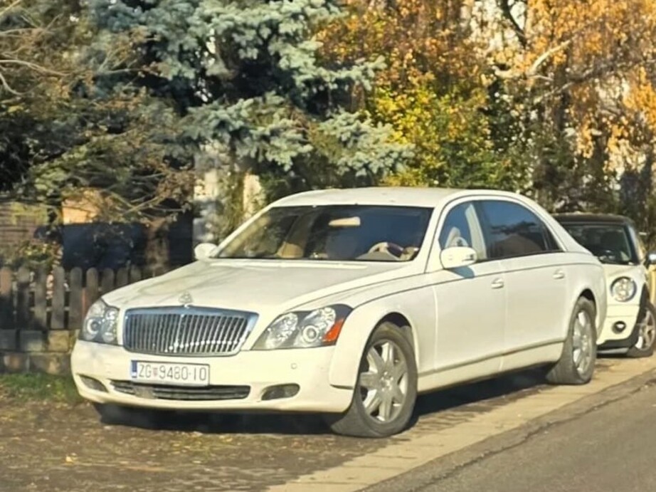 ECR - Maybach 62 details