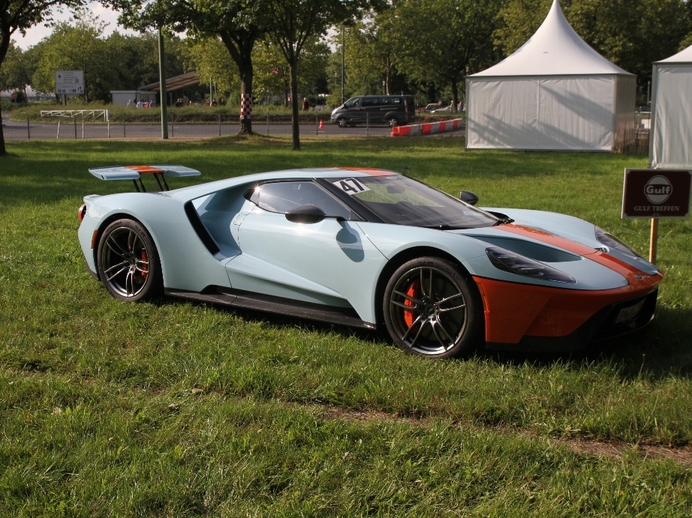 ECR - Ford GT details