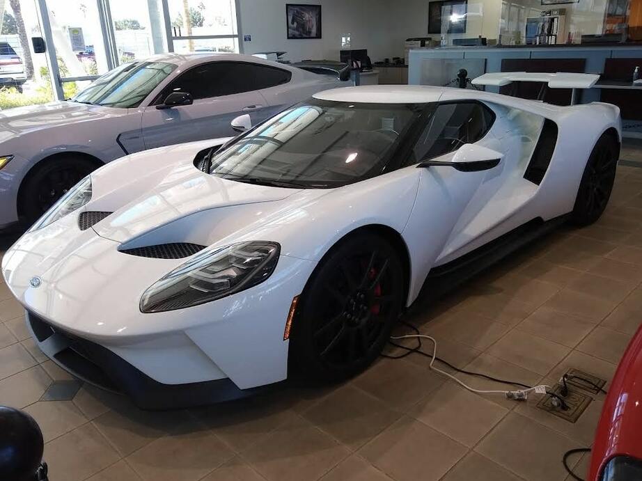 ECR - Ford GT details