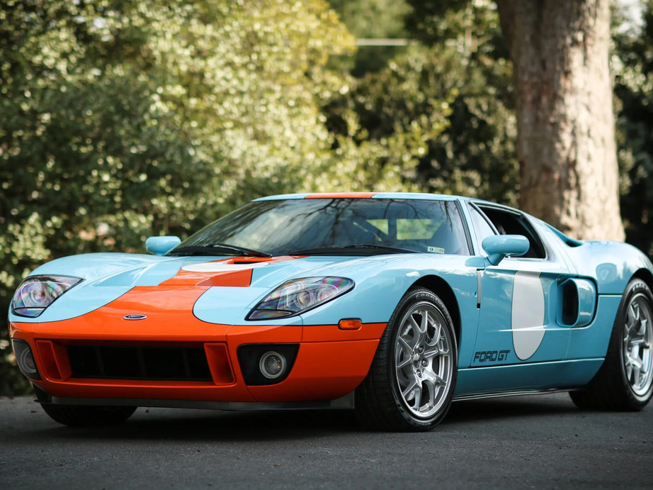 ECR - Ford GT Heritage Edition details