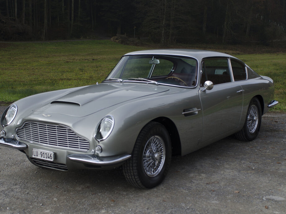 ECR - Aston Martin DB6 details