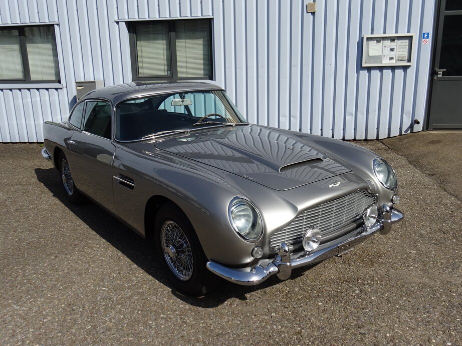 ECR - Aston Martin DB5 details
