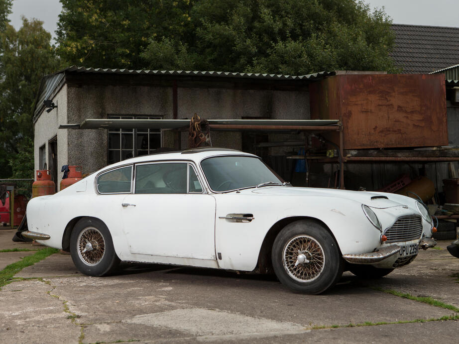 ECR - Aston Martin DB6 details