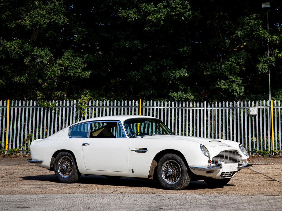ECR - Aston Martin DB6 details