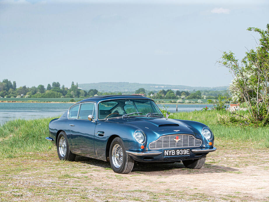ECR - Aston Martin DB6 details