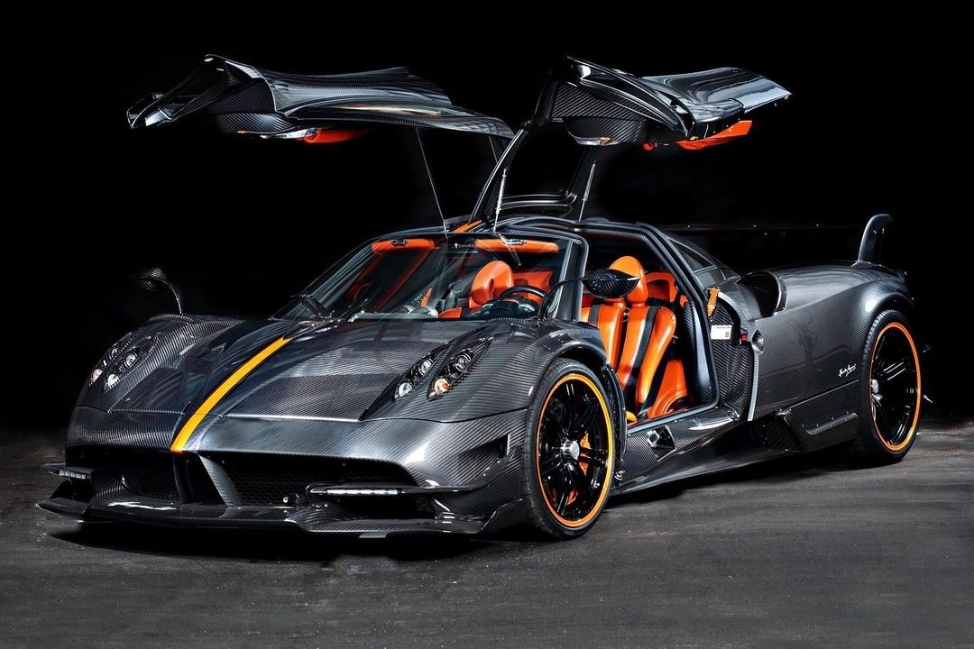 ECR - Pagani Huayra BC details