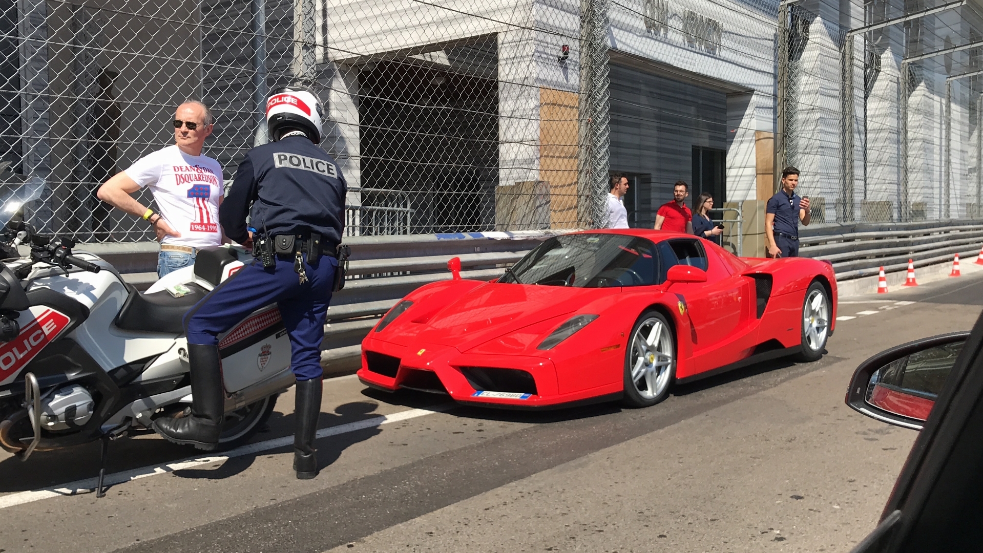 ECR - Ferrari Enzo details