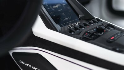 ECR - Lamborghini Countach LPI 800-4 details