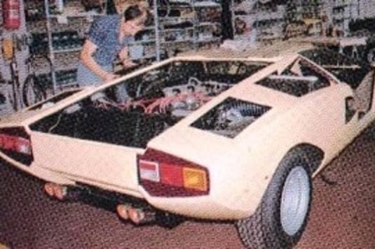 ECR - Lamborghini Countach LP400 details