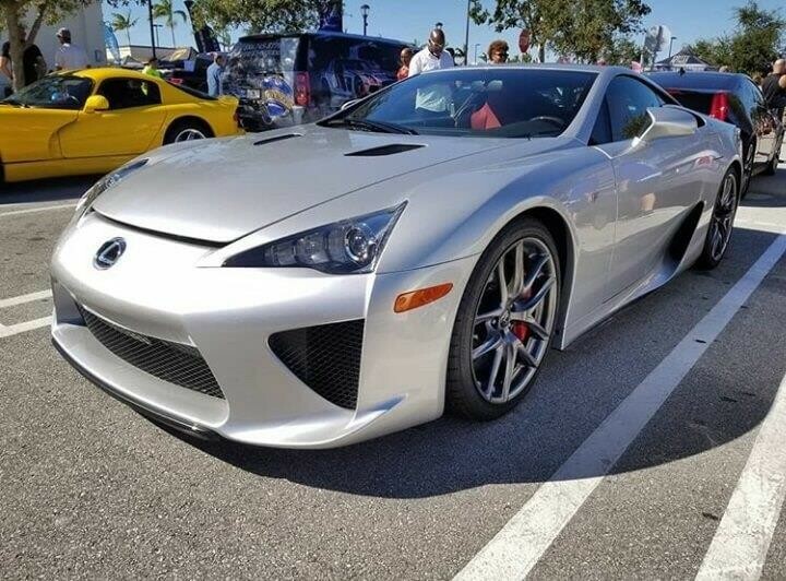 ECR - Lexus LFA details