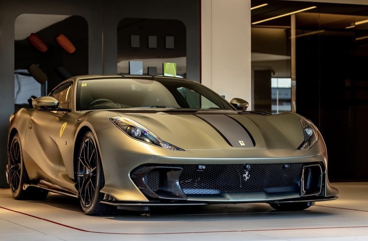 ECR - Ferrari 812 Competizione details
