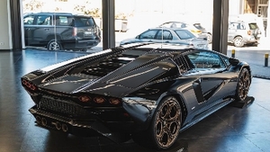 ECR - Lamborghini Countach LPI 800-4 details