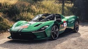 ECR - Ferrari Daytona SP3 details