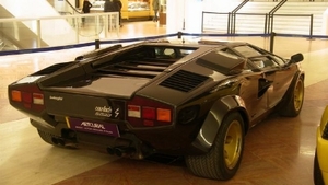 ECR - Lamborghini Countach details