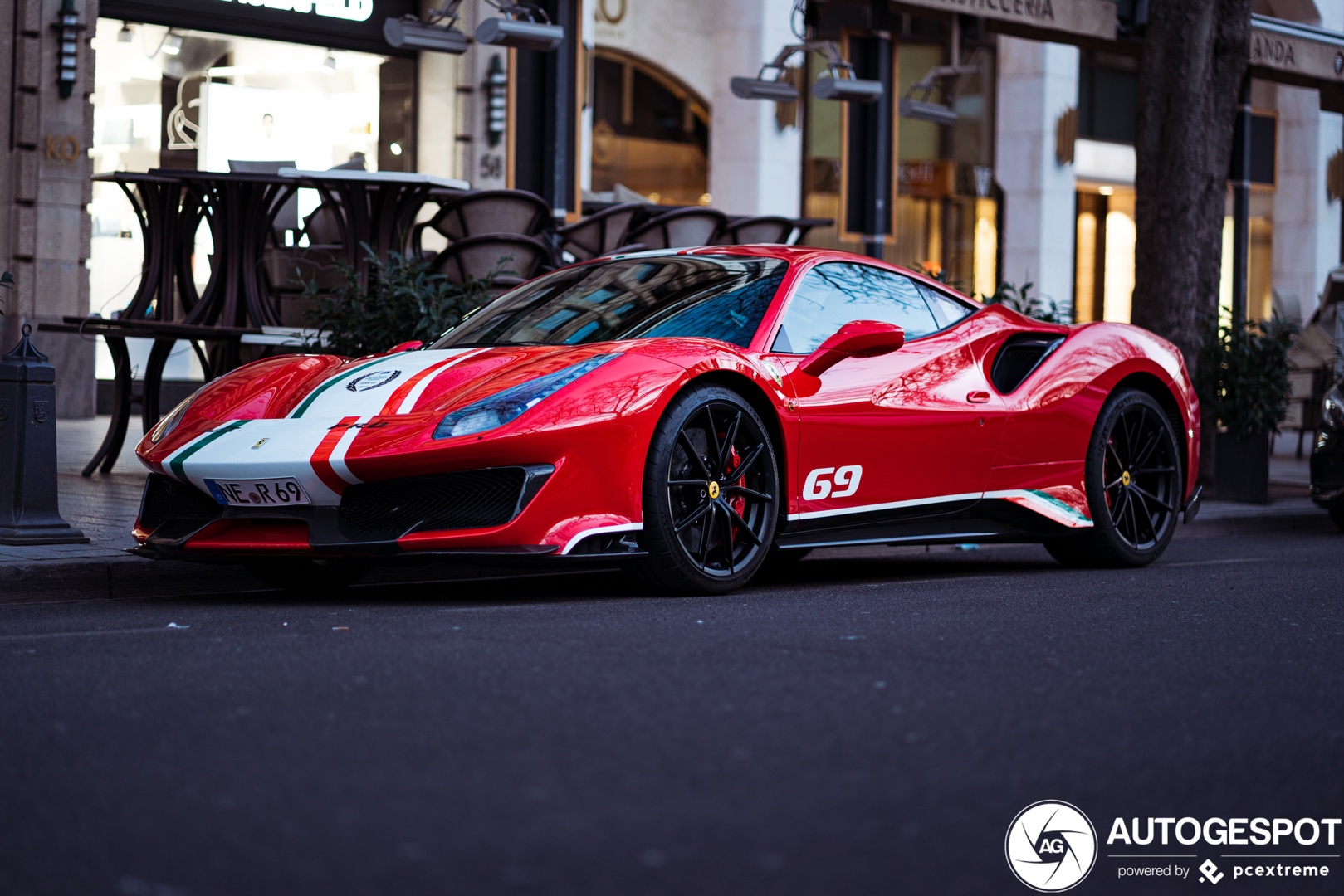 ECR - Ferrari 488 Pista Piloti details