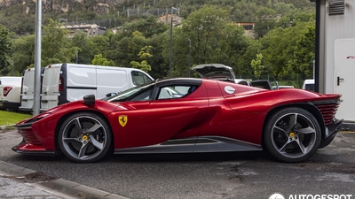 ECR - Ferrari Daytona SP3 details