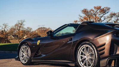 ECR - Ferrari 812 details