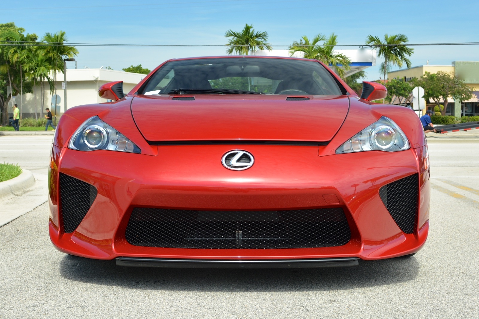 ECR - Lexus LFA details