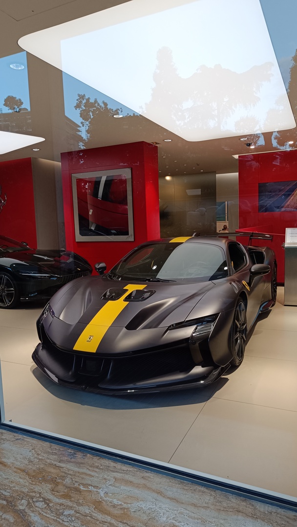 ECR - Ferrari SF90 XX Stradale details