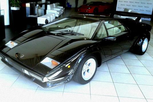 ECR - Lamborghini Countach 5000 S details