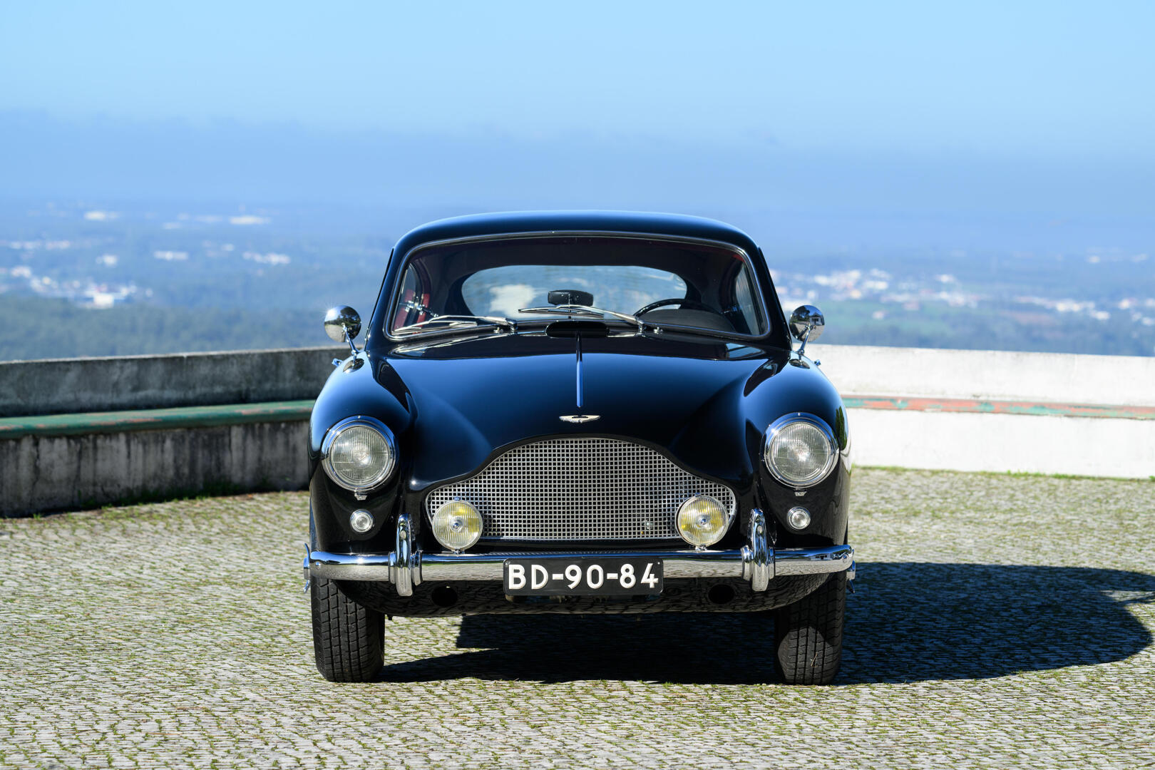 ECR - Aston Martin DB Mark III details